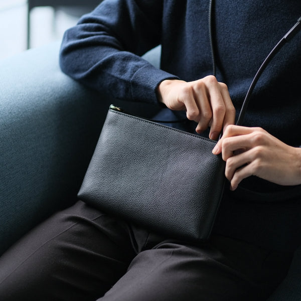 Italian Leather Sacoche セール価格 ¥9,800